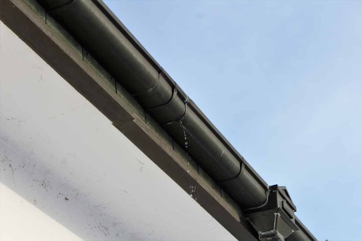 Bad roof gutter. | Aderhold Roofing